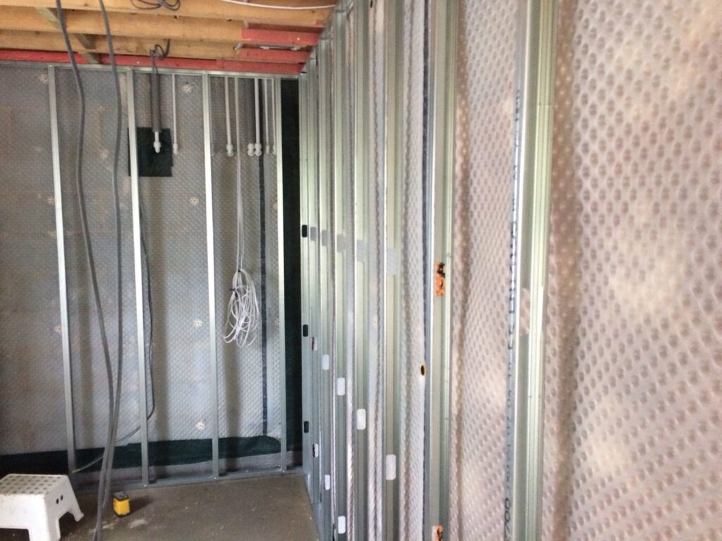 Ceilings and Partitions - Universal Home Build